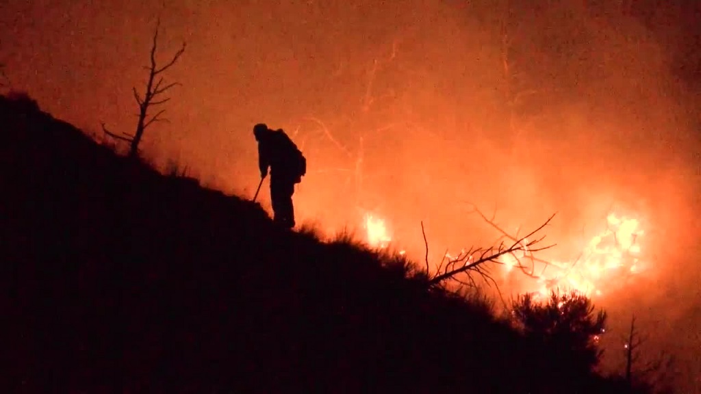 Montana hotshot crews will help fight Canadian wildfires